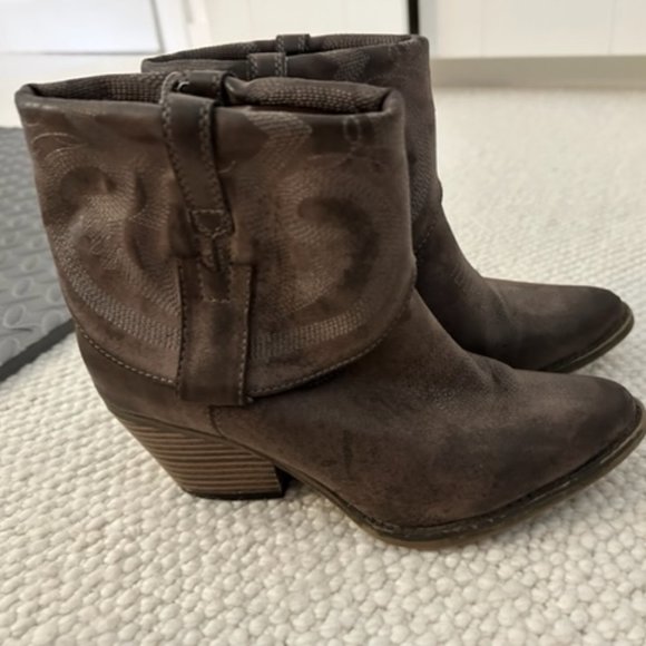 Shoes | Mia Foldover Cowboy Booties | Poshmark